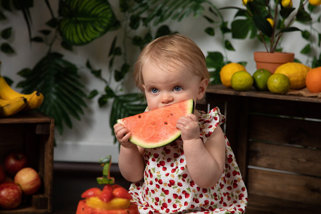 FIRST BIRTHDAY IDEAS: FRUIT SMASH! - Emma Attwood Photography